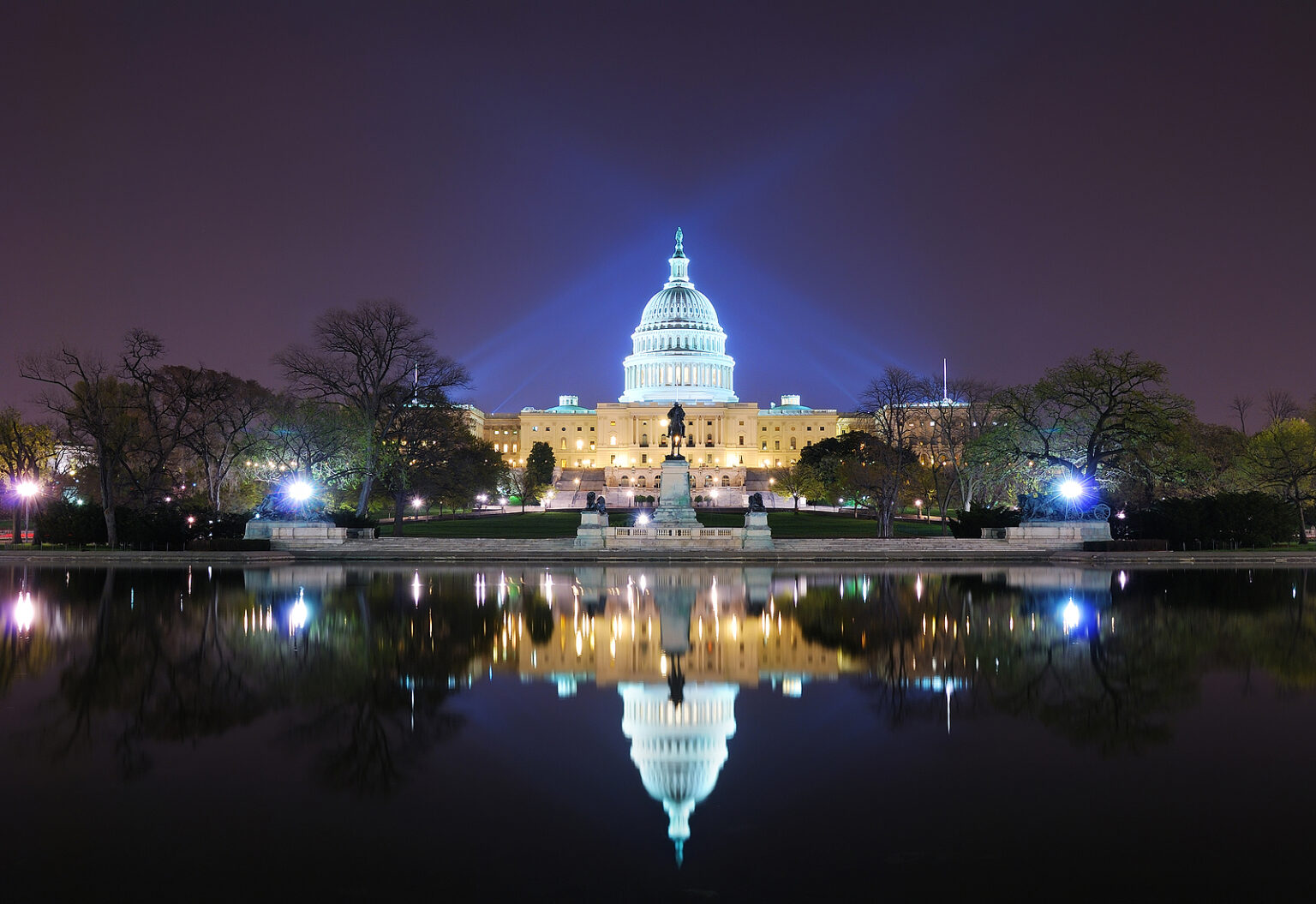 Moonlight DC Limo Tours | Majestic